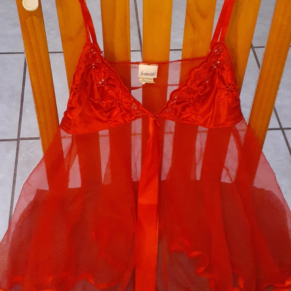 Frederick Of Hollywood Intimate Lingerie - Gem